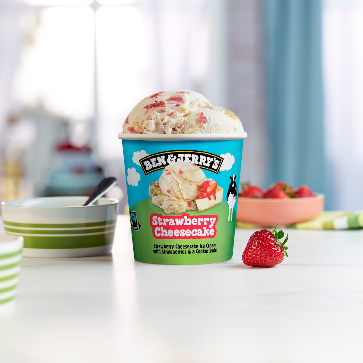 Strawberry Cheesecake Crème Glacée | Ben & Jerry’s Strawberry Cheesecake Crème Glacée | Ben & Jerry’s